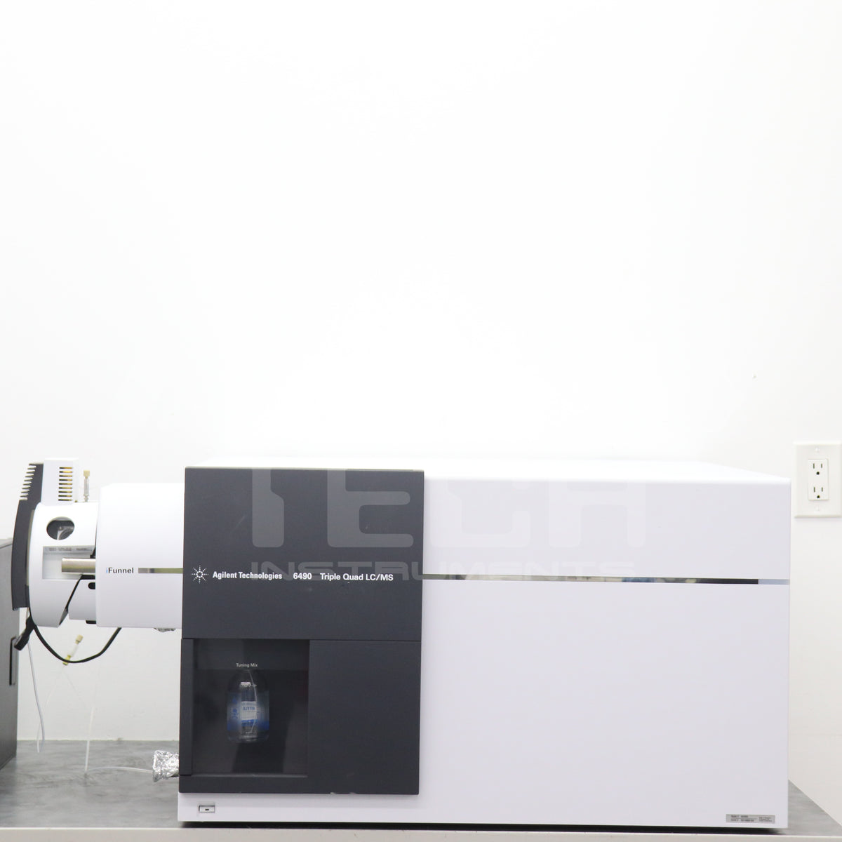 Agilent 6490 Triple Quadrupole LC-MS/MS Mass Spectrometer System ...